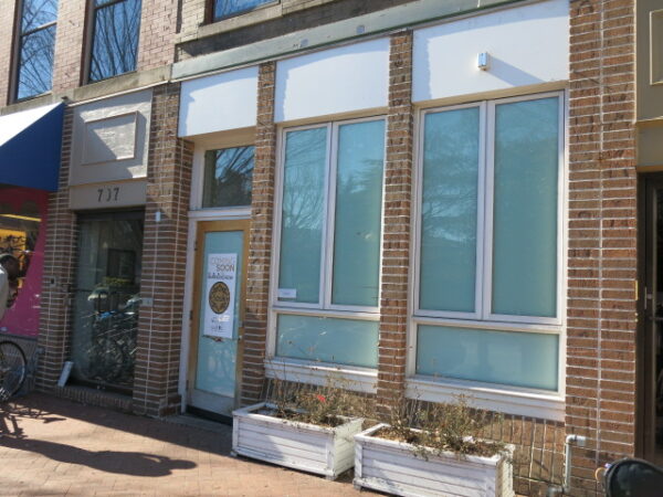 Llamas’ Corner Coffee Bar Opens on Barracks Row! - PoPville